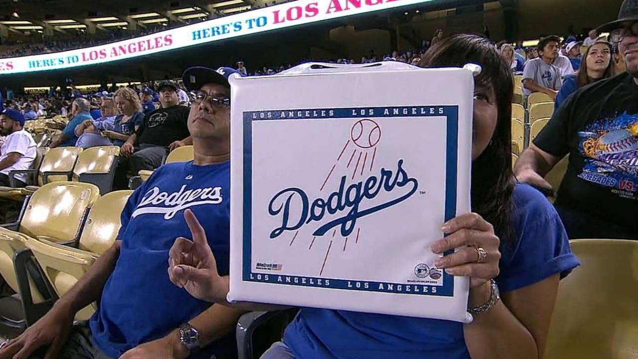 SD@LAD: Scully on getting Babe Ruth's autograph - YouTube