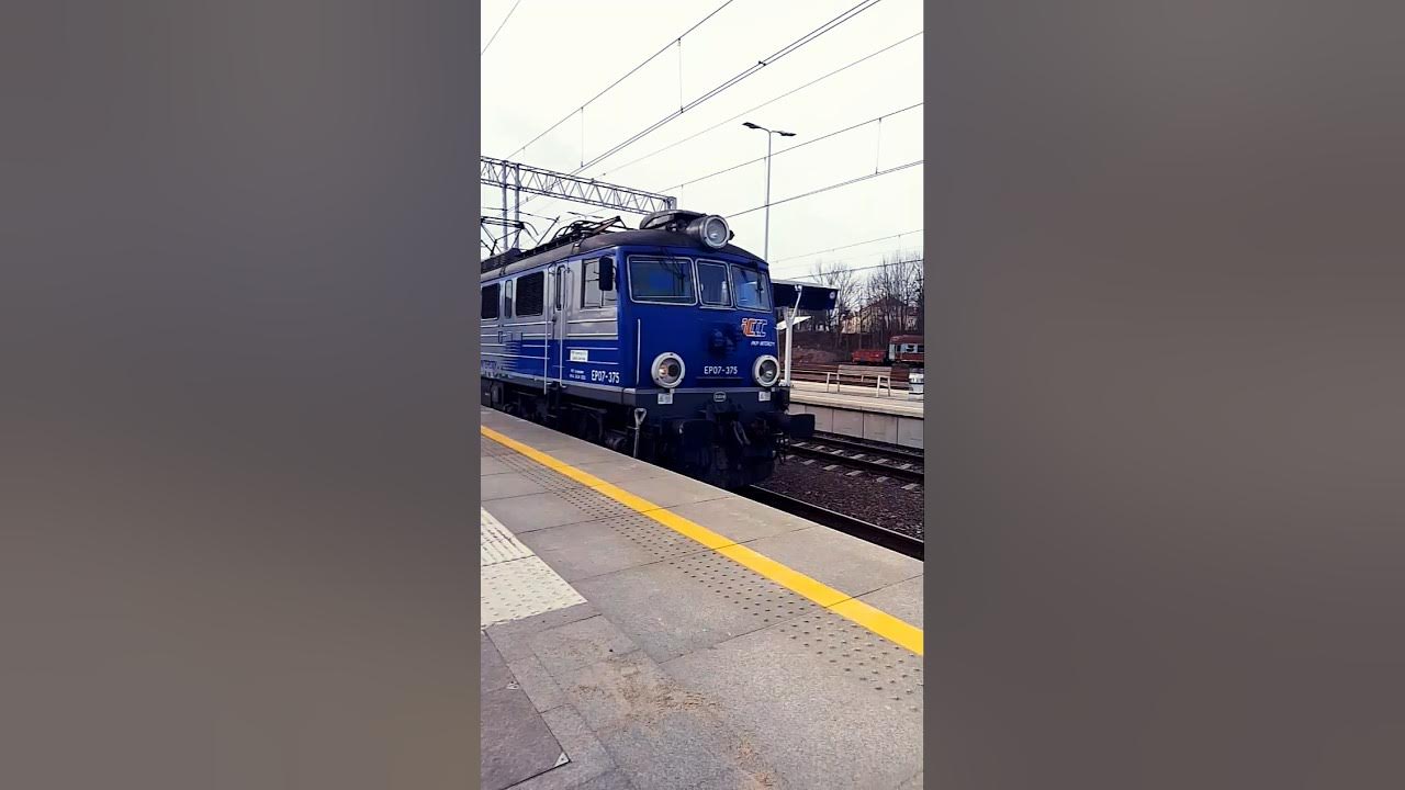 Odjazd EP07-375 ze stacji Olsztyn Główny - YouTube
