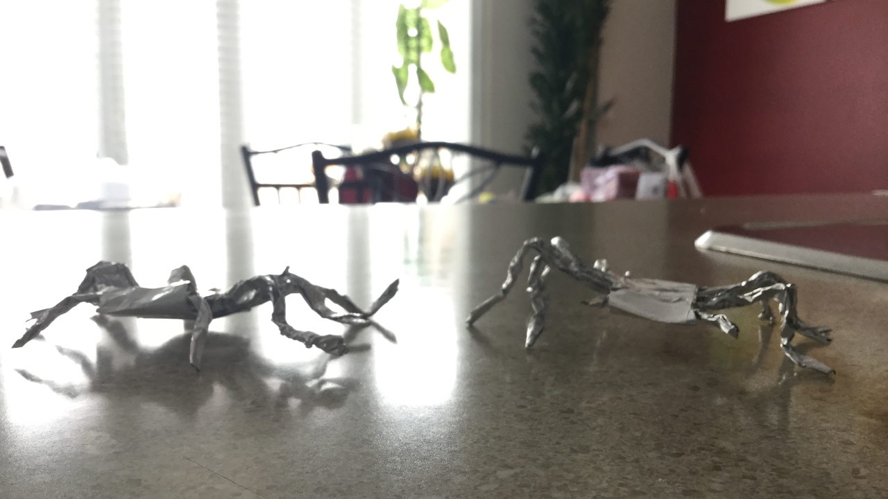 How to make an aluminum foil spider - YouTube