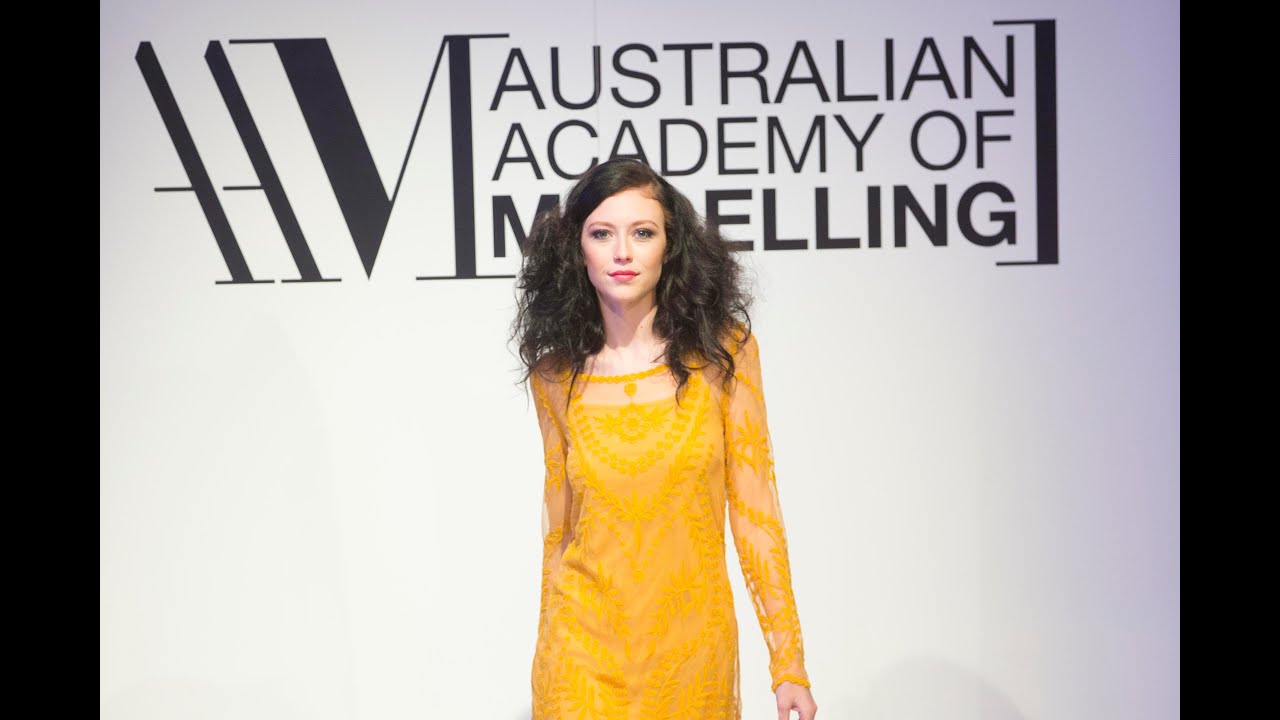 Australian Academy of Modelling - Model Graduation 2016 - YouTube
