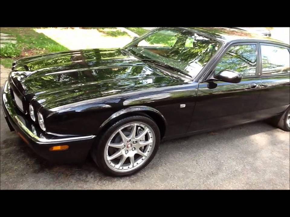 2002 JAGUAR XJR - YouTube