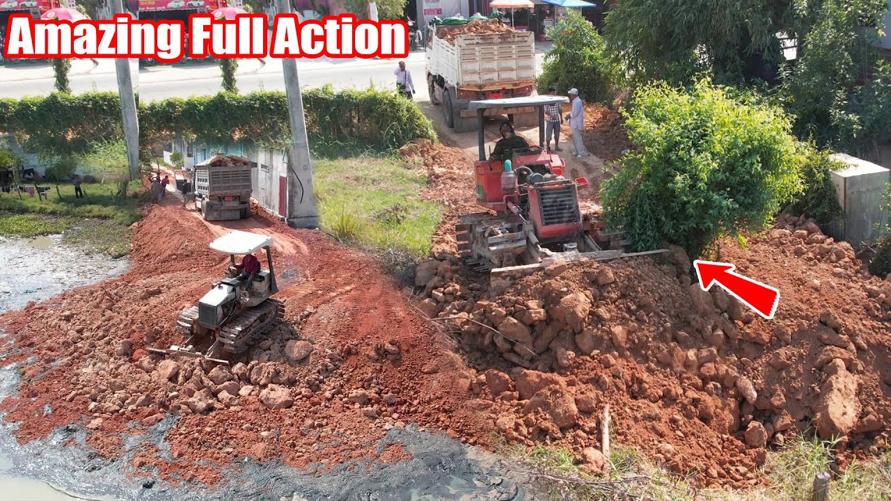 The Best two Step Showing Full Action Landfill Clearing Mud working ...