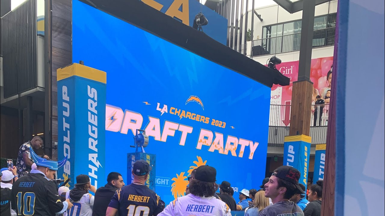 Chargers 2023 Draft Party Vlog - YouTube