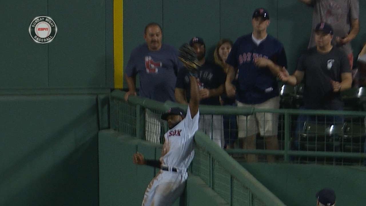 Extended Cut of Bradley Jr. robbing Judge of a home run - YouTube