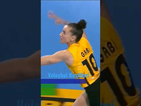 Eda Erdem’den müthiş bir tek ayak hücumu! #voleybol #türkiye #fenerbahçe #edaerdem #vakifbank