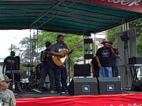 Conjunto Mi Gusto - YouTube
