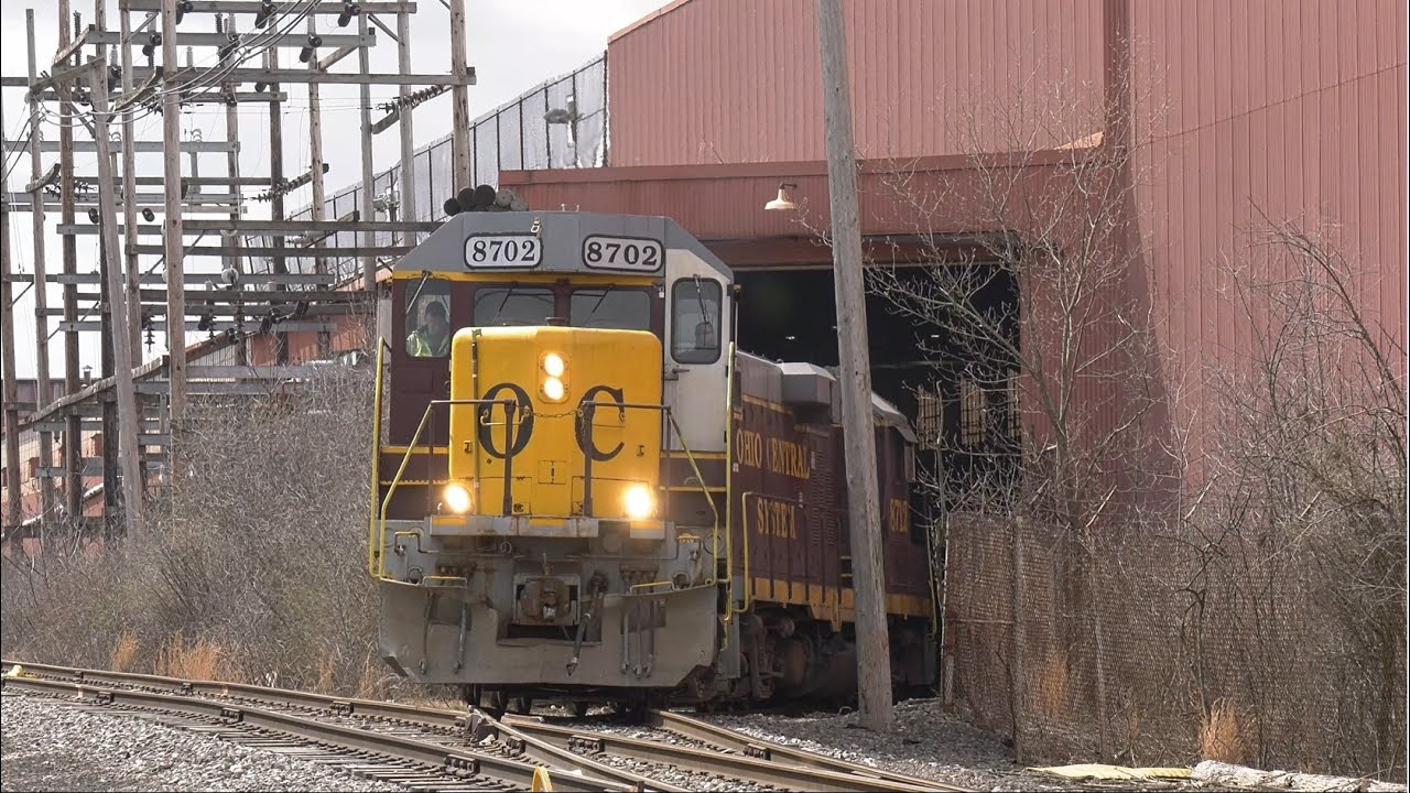 Soon to be lost customer gets switched OHCR 8712 on the Y&A Youngstown and Austintown Railroad ...