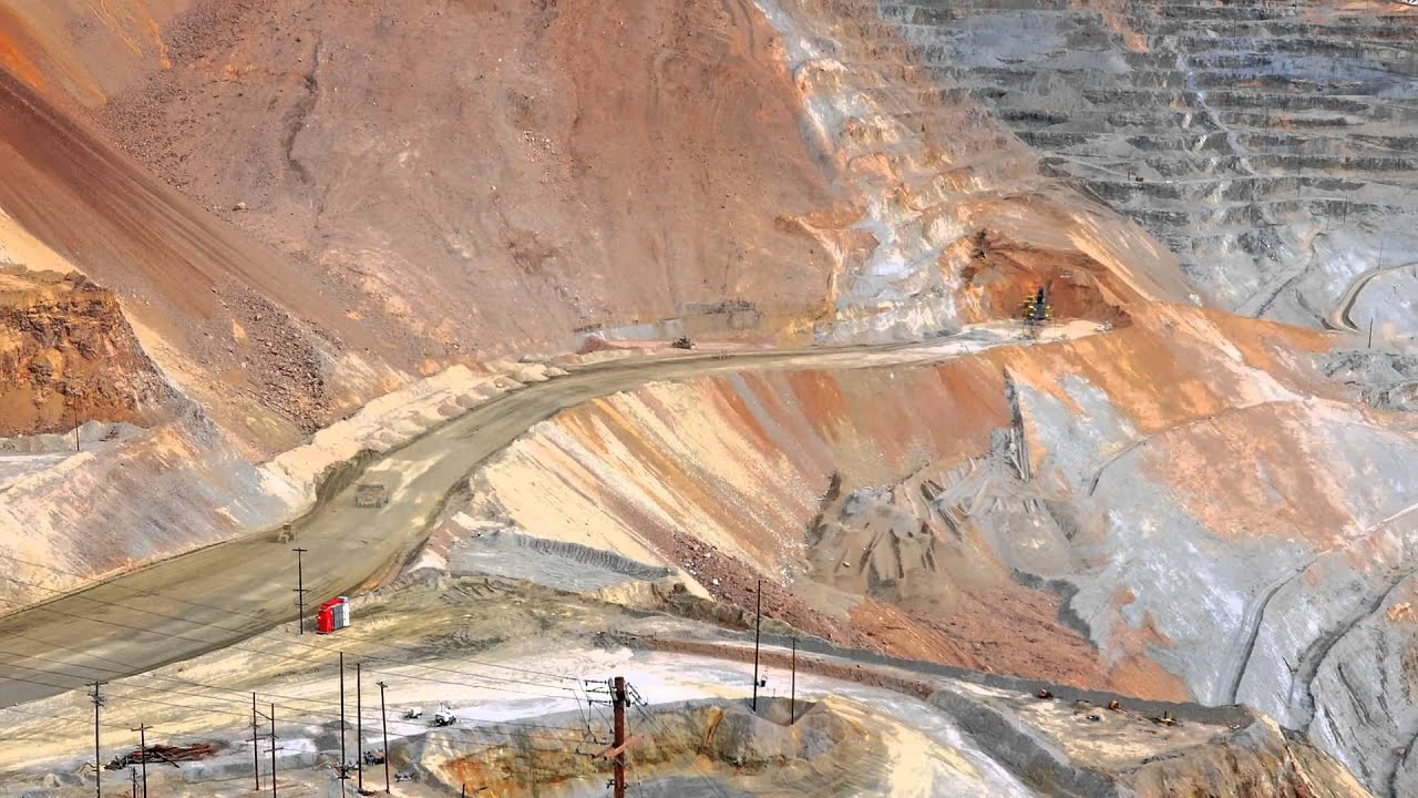 Rio Tinto Kennecott mine access road construction time lapse - YouTube