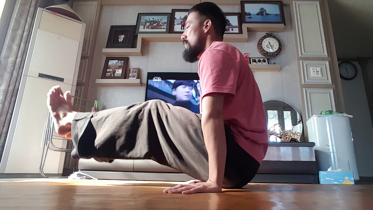 [ L-sit to Tuck ] 엘싯에서 턱플란체 - YouTube