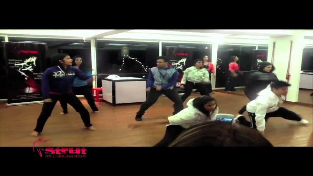 Strut The Dancemakers season 8 finale with Sidharth Malhotra - YouTube