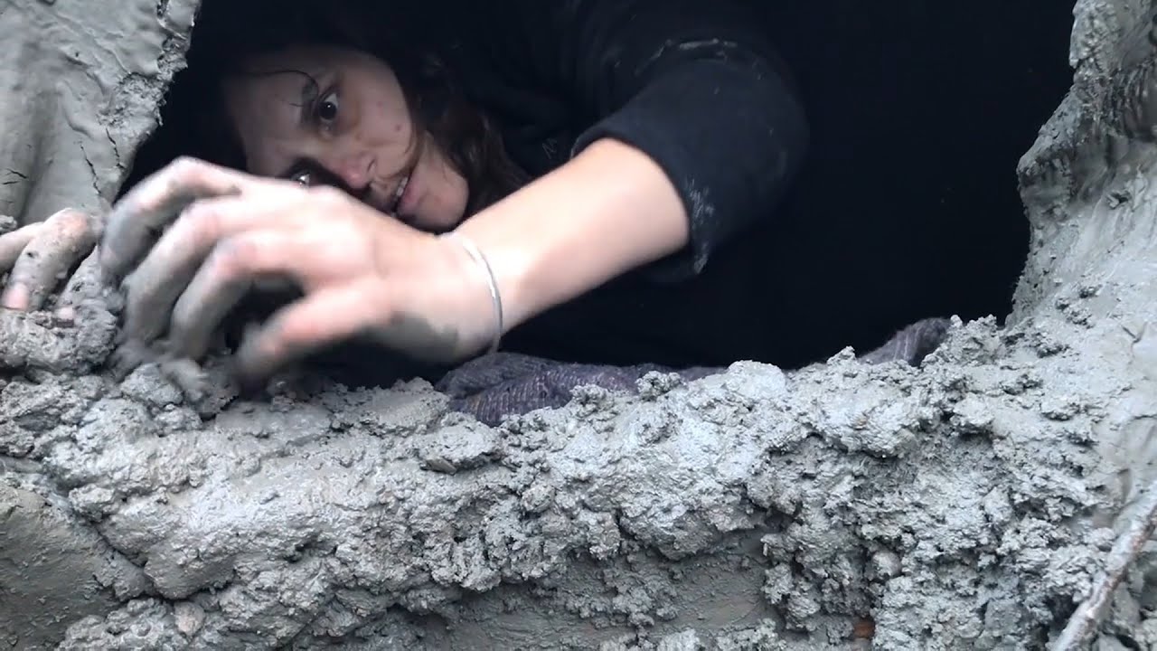 "E" / Clarisse Tranchard, Matthieu Boucherit, Marion Zilio, Elsa Madeleine - YouTube