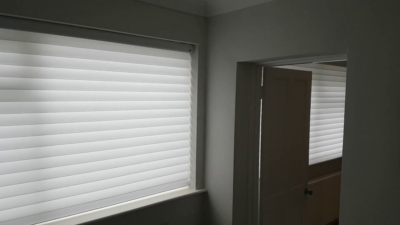 Luxaflex Silhouette Shades with Powerview Pebble Remote and Smart Kit ...