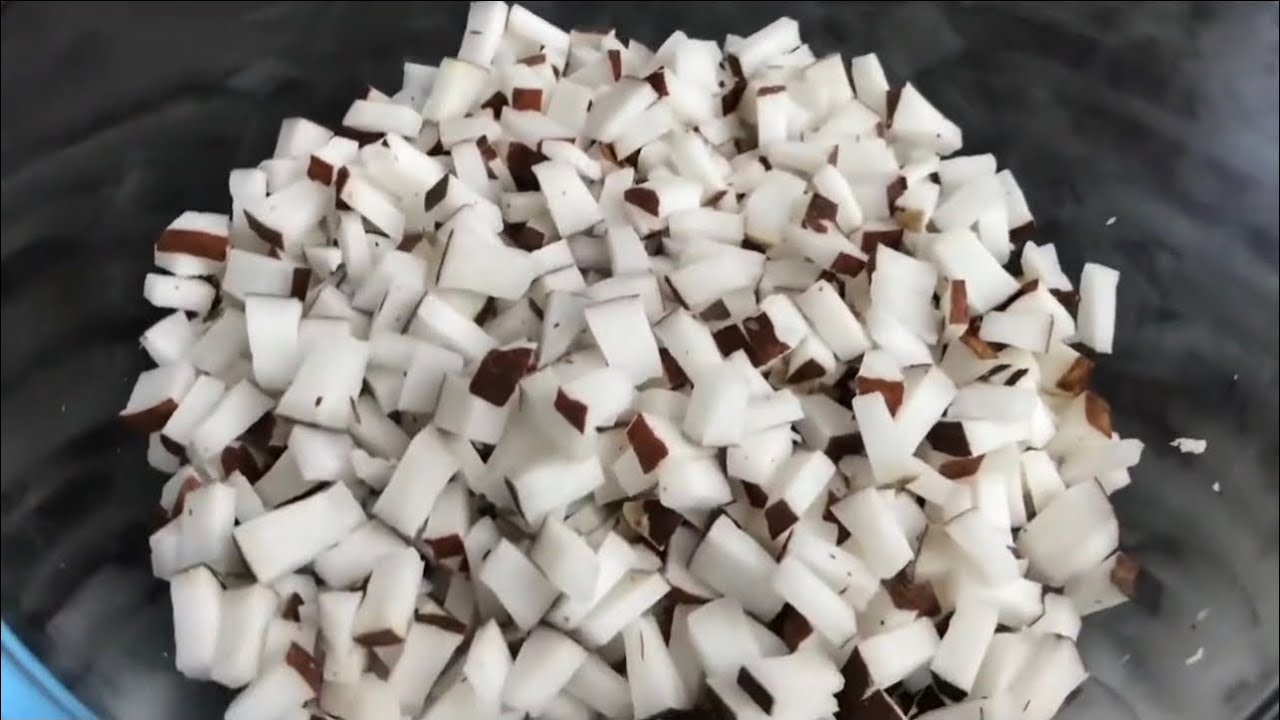 HOW TO CUT UP COCONUT TO MAKE JAMAICAN COCONUT DROPS - YouTube