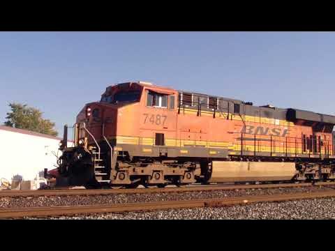 NS 255 @ CLYMERS, IN 10 3 23 BNSF 7487 - YouTube