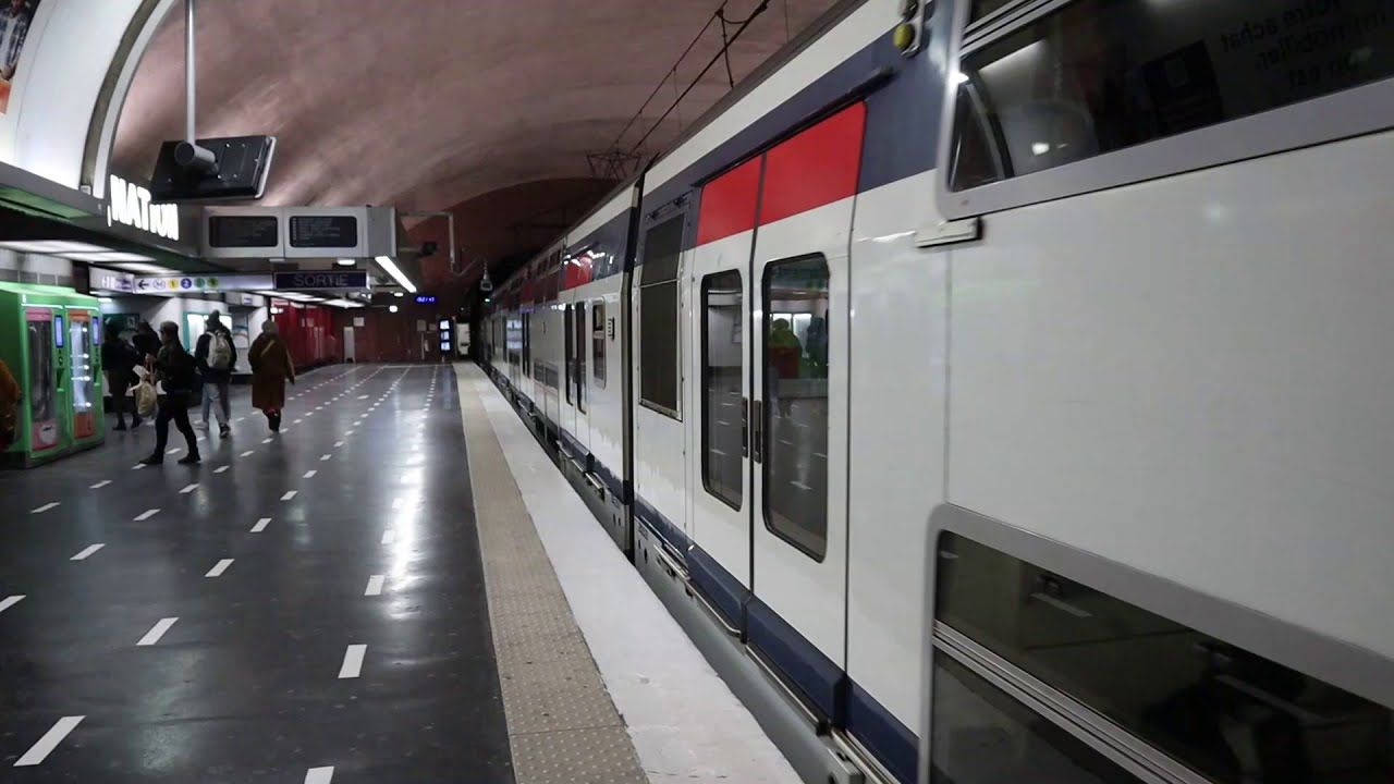 Les MI2N du RER A à Nation - YouTube