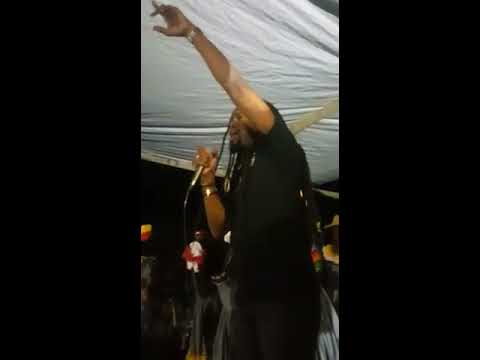 Steeve Khe Kap chante vodou Al Gade