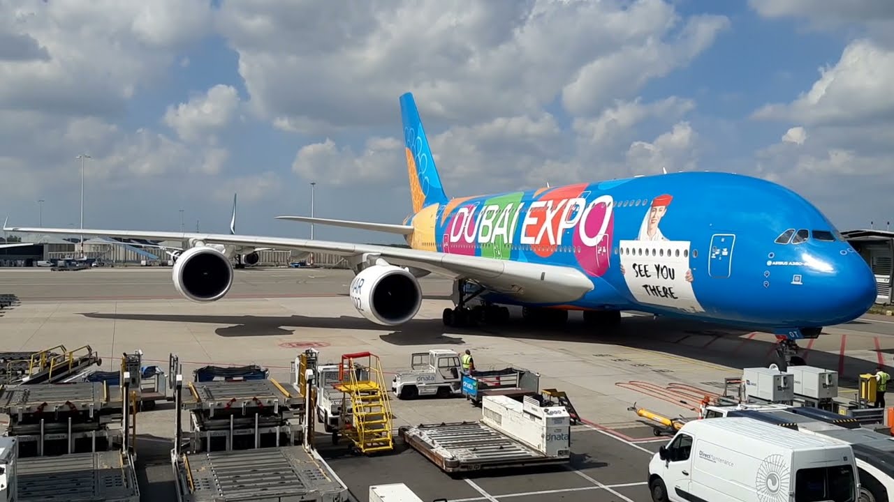 Emirates A380 Expo livery into gate at Schiphol Airlinespotter072 - YouTube