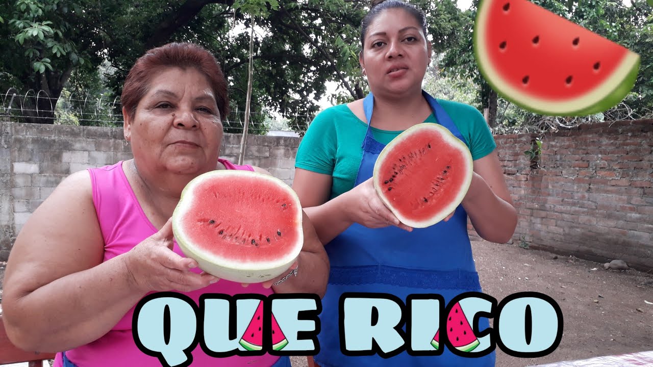 PREPARANDO SANDIA PARA HACER CHOCOSANDIA - YouTube