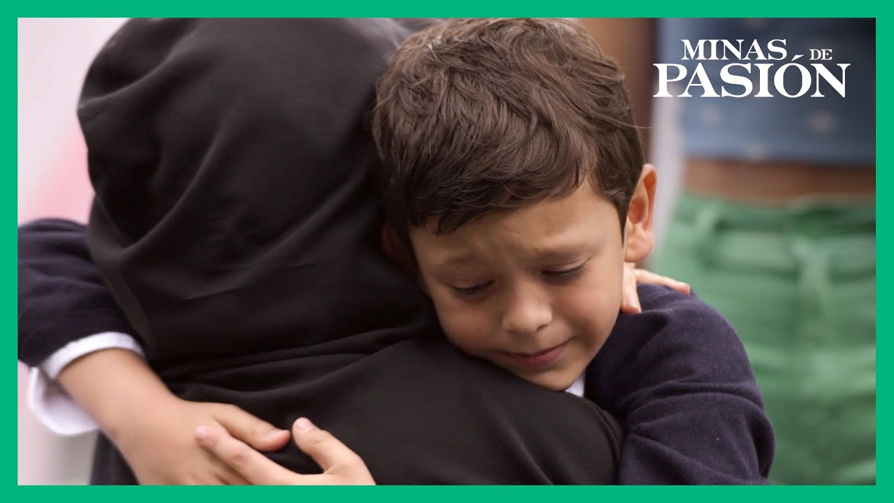 Nicolás se reencuentra con Emilia | Minas de pasión 2/4 | C-35 - YouTube