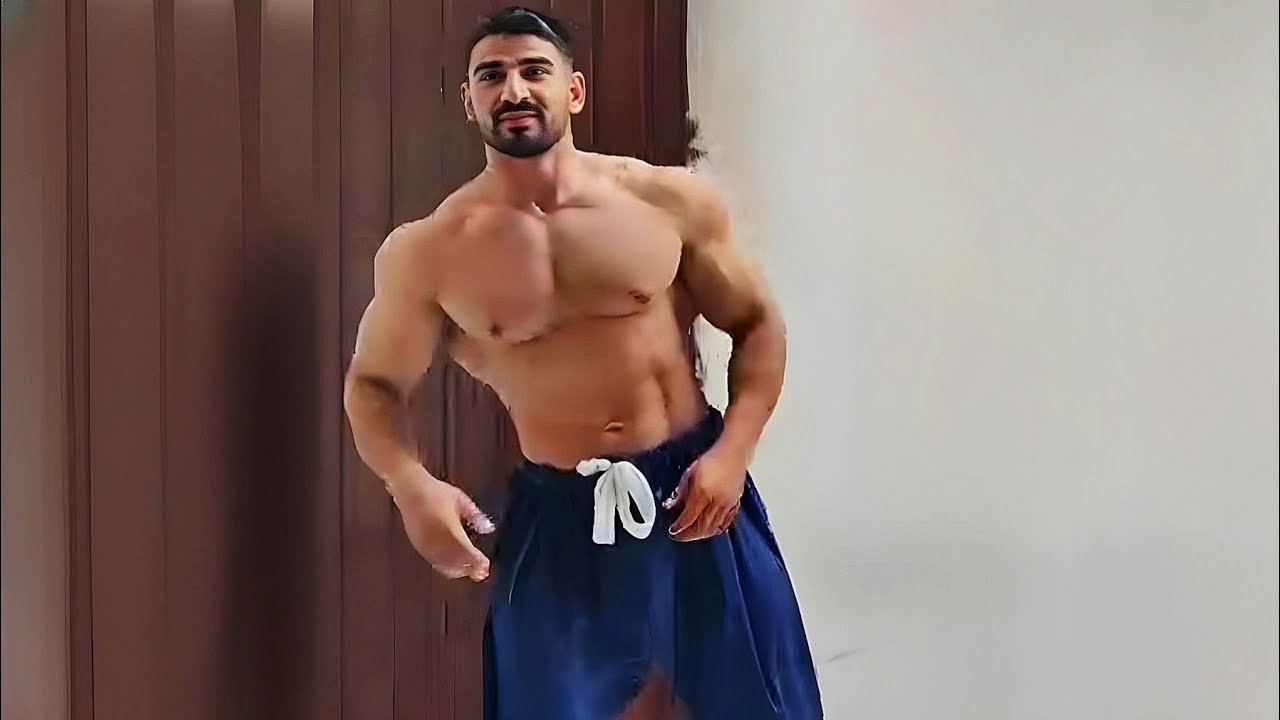 Hottie 🔥💪 In KPK 🇵🇰 Pakistan | Muscles Show - YouTube