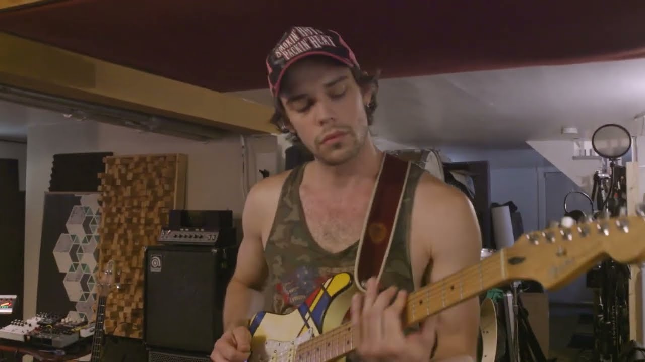 Elaine The Singer - " The South" (Live Session) - YouTube