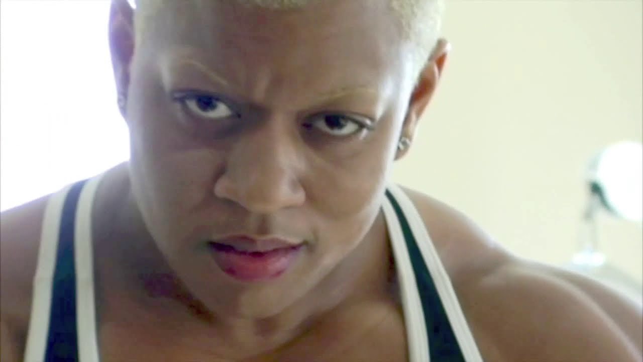 Flame Diva Posing in Savannah! - YouTube