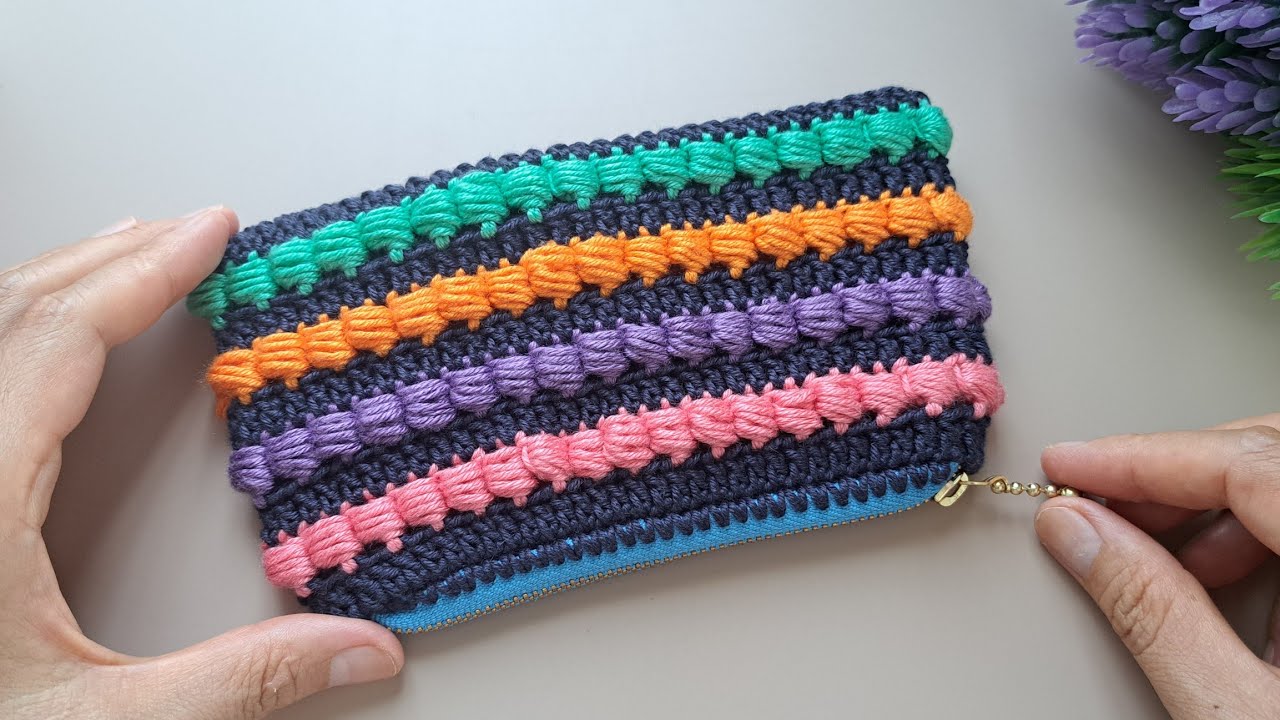 How to Crochet Zip Purse with Bead Stitch | Crochet Gift Ideas - YouTube