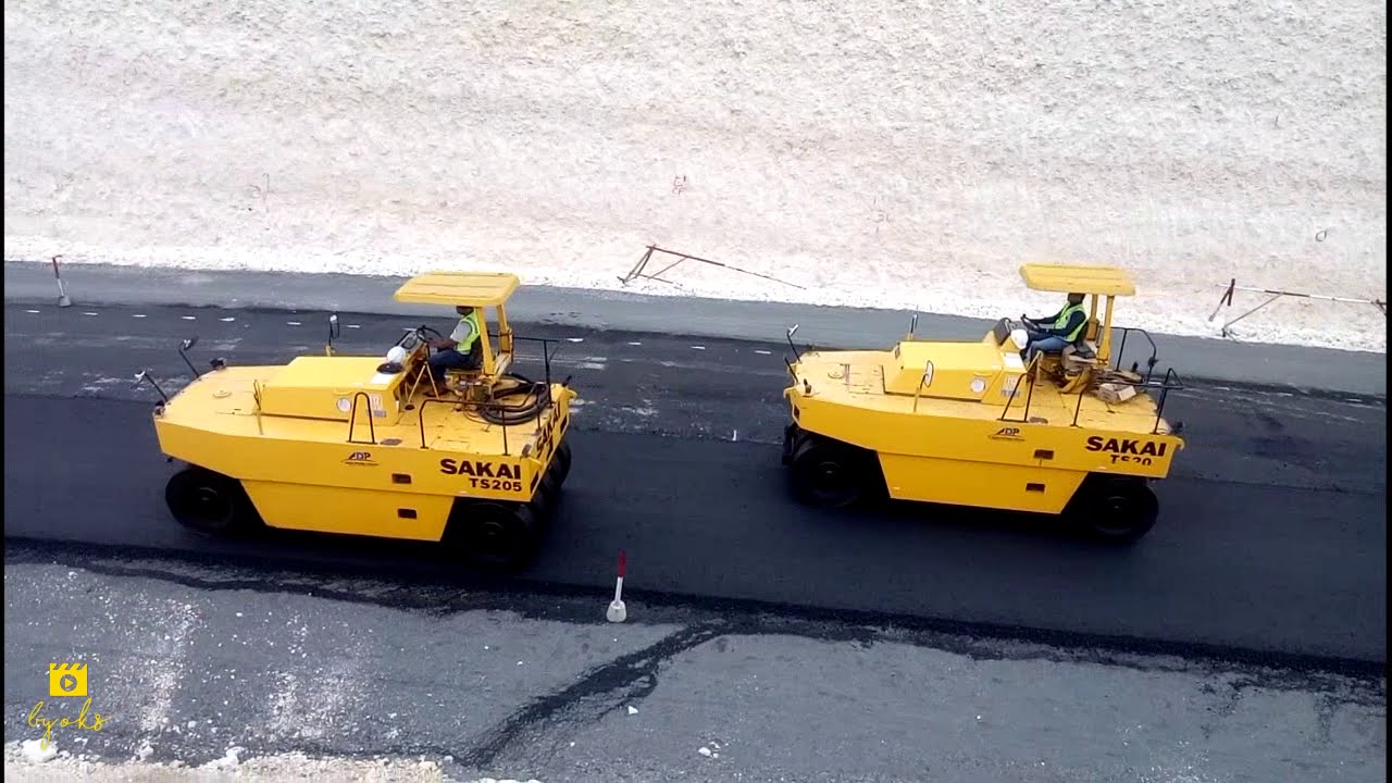 Asphalt Paver Sumitomo HA90C Dump Truck Tandem Roller Pneumatic Tire ...