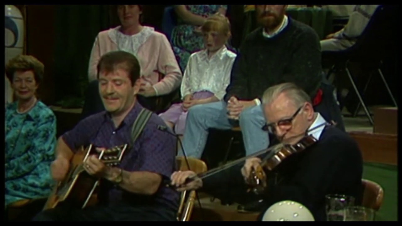 Séan McGuire (fiddle) Pat Conroy (guitar) - YouTube