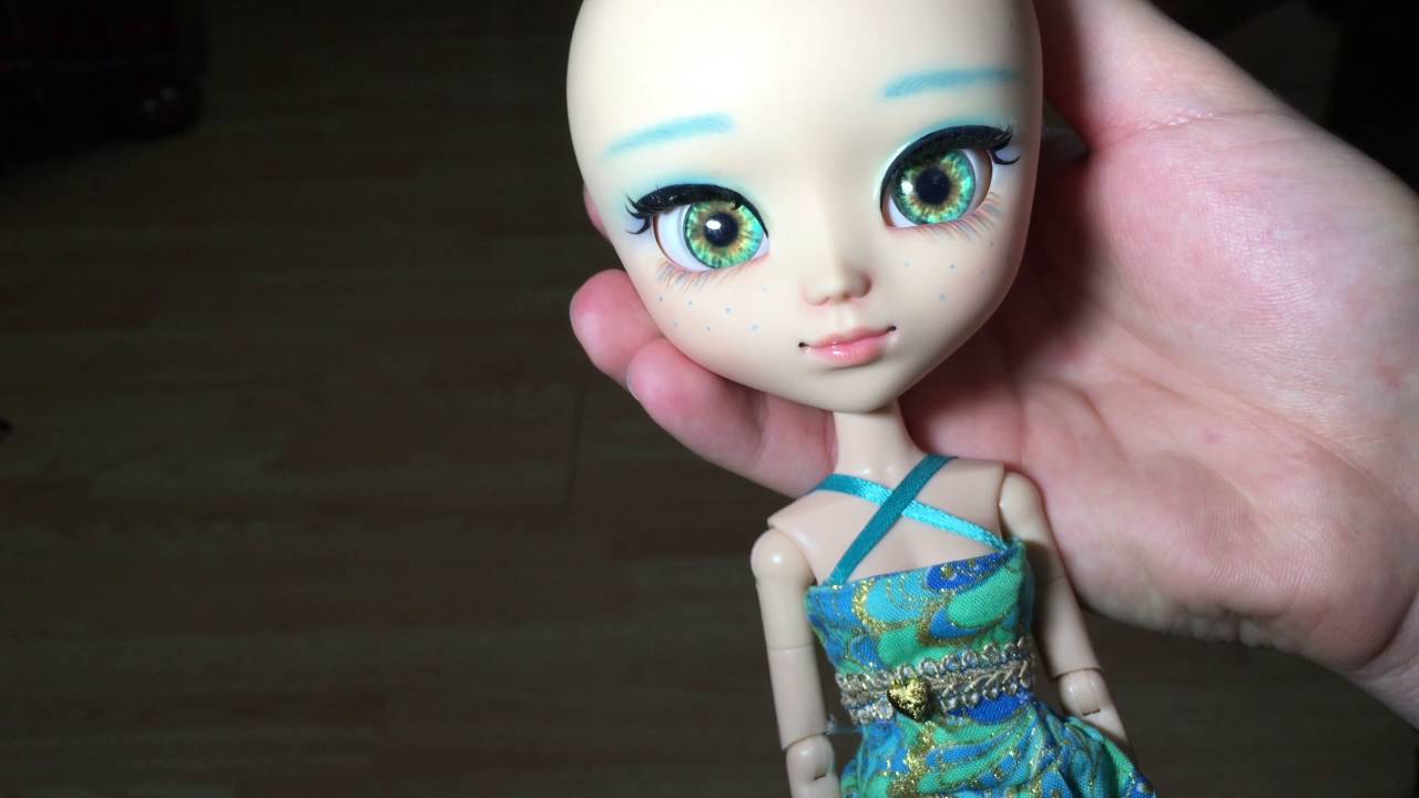 Custom Pullip "Earth" Doll Review - YouTube