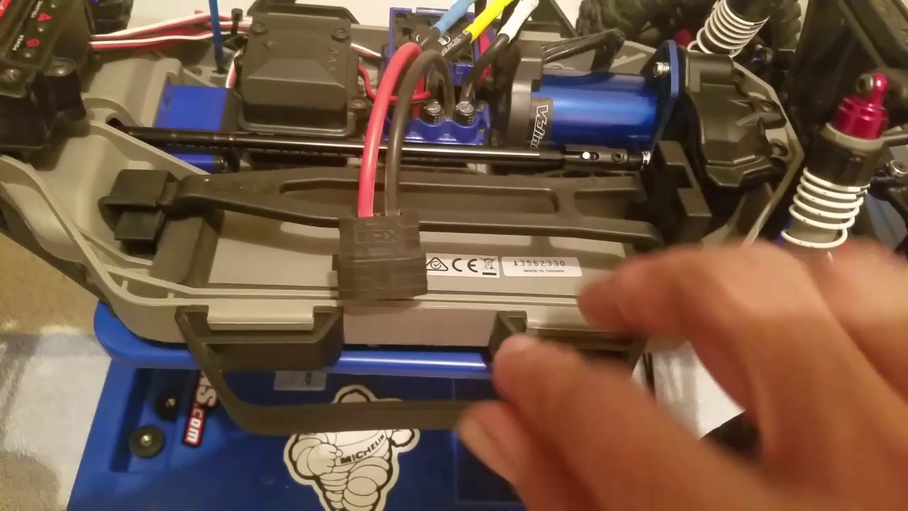 RPM nerf bar traxxas slash 4x4 lcg - YouTube