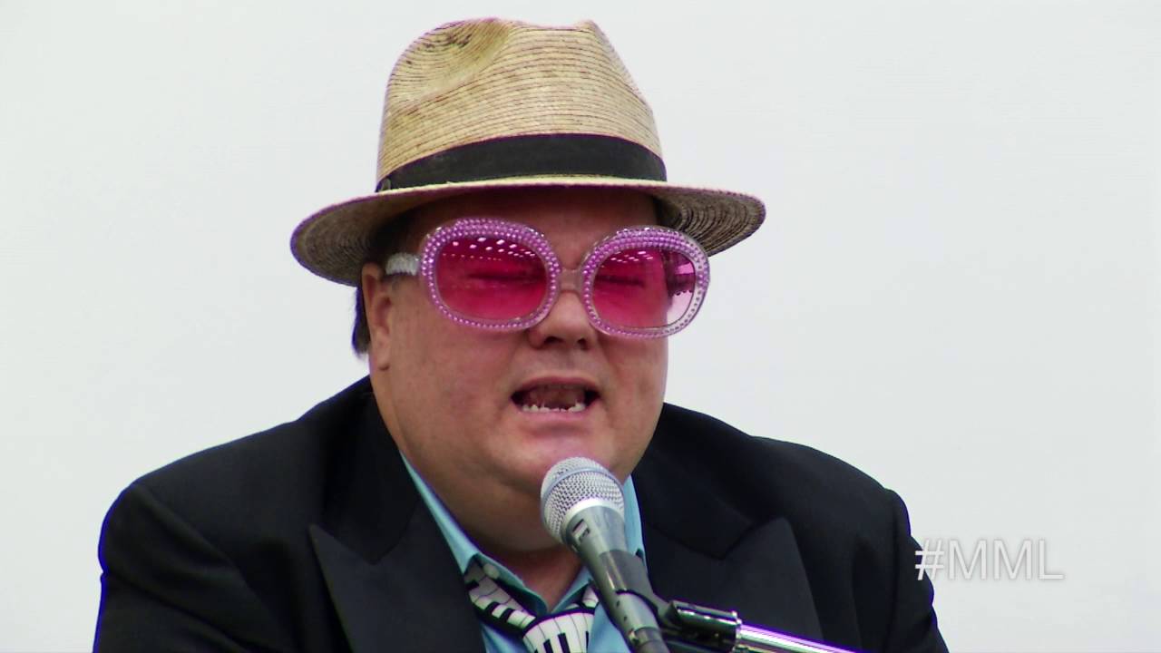 Lee Huff AKA Elton John on Mesa Morning Live - YouTube