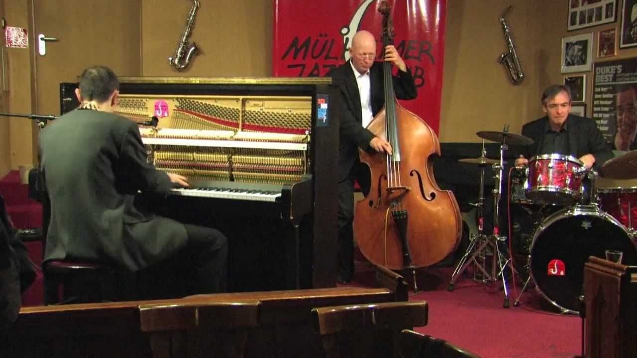 Michael Alf Trio plays "Boogie Woogie Stomp" - YouTube
