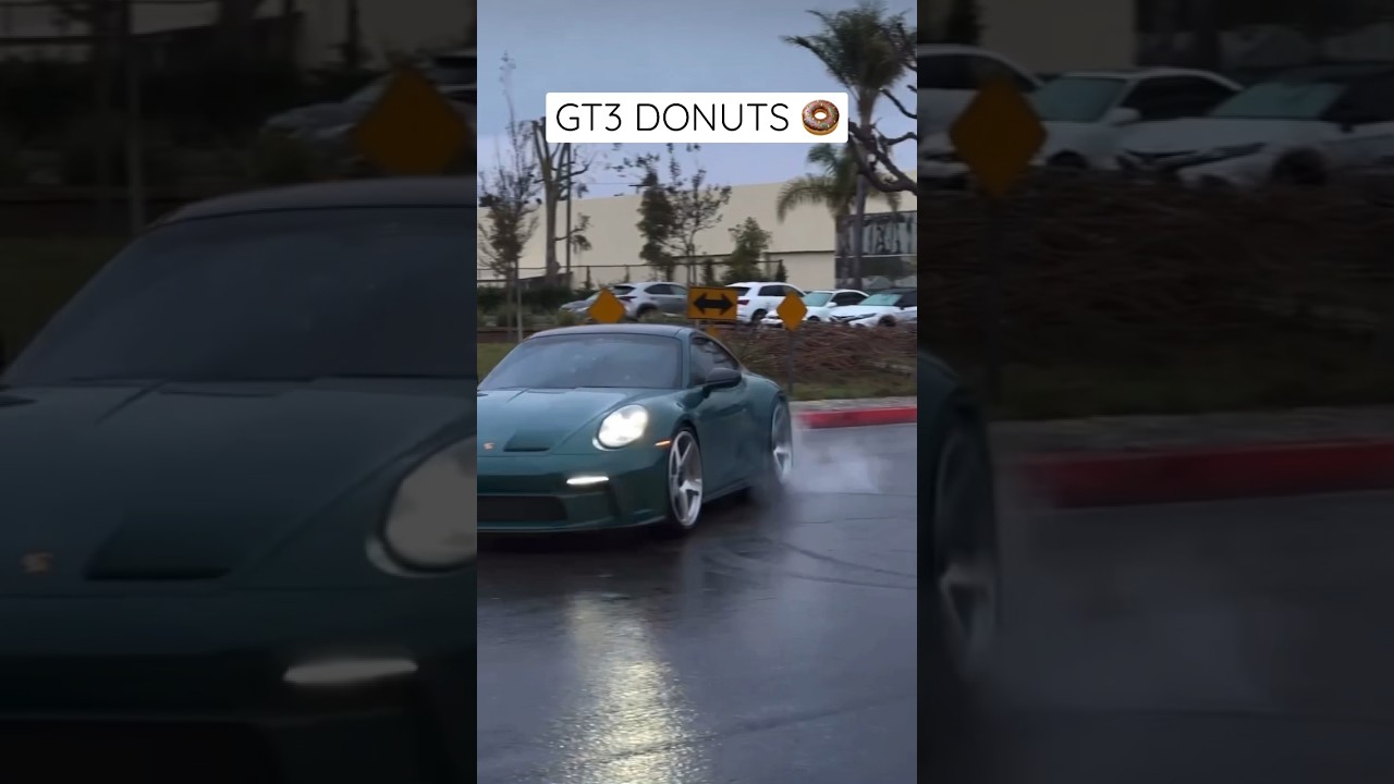 GT3 DOING DONUTS 🍩 #cars #supercars #youtubeshorts #porsche - YouTube