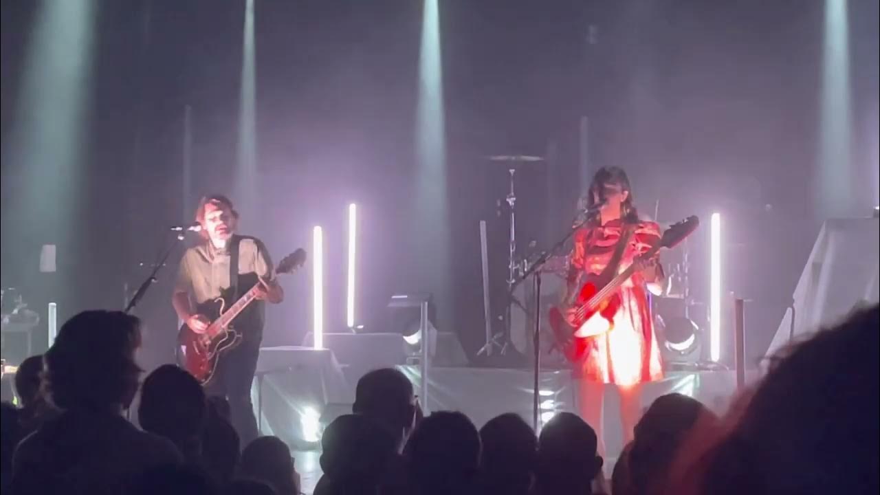 EMPTY NEST – SILVERSUN PICKUPS LIVE AT THE MAJESTIC VENTURA THEATER - YouTube