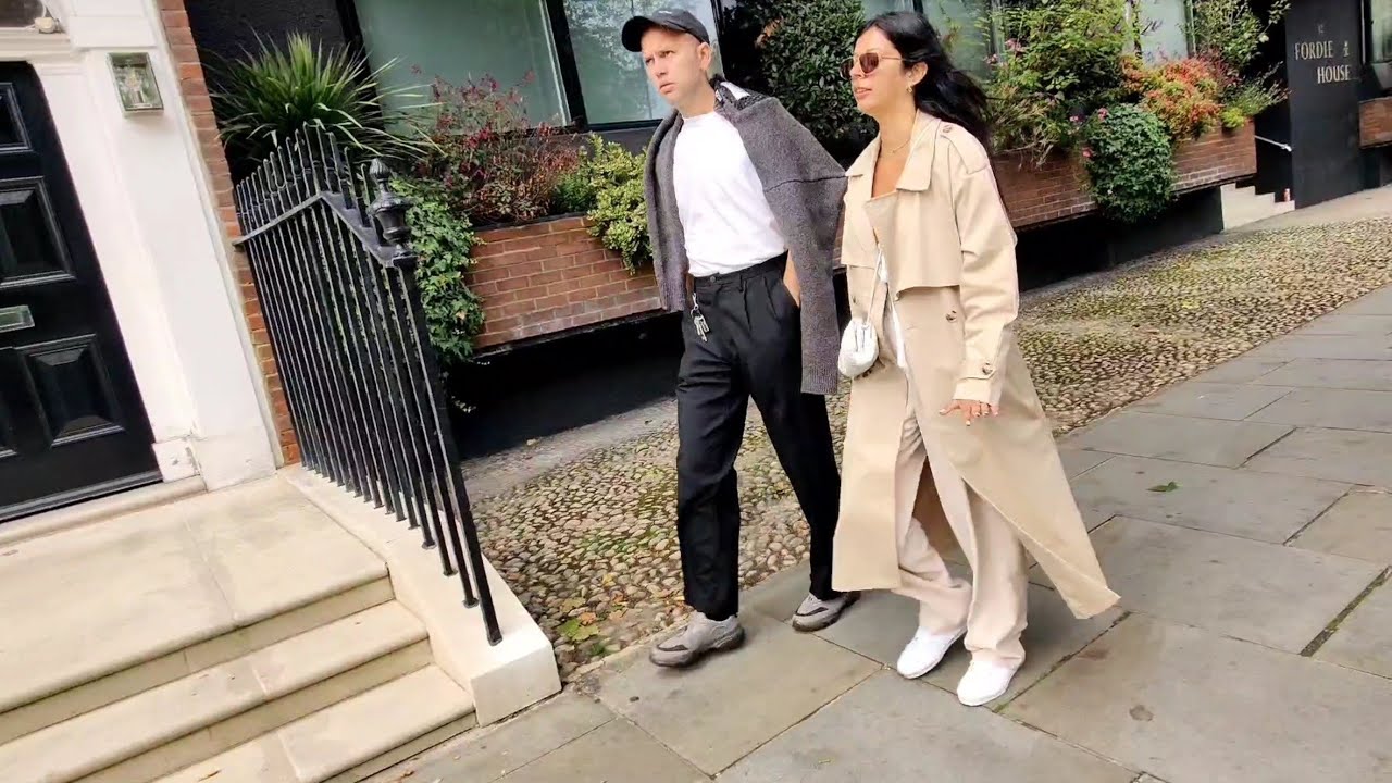 Autumn Street fashion in London. How to dress beautiful every day ...