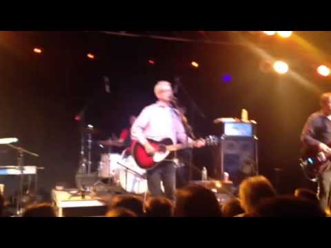 Fountains of Wayne Peace and Love NEVER played live until n - YouTube