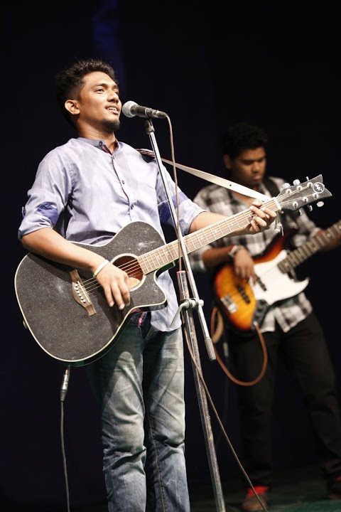 Senao Ka Yahova Pavitra ( Live ) | Hindi Gospel Song - Joseph Raj Allam ...