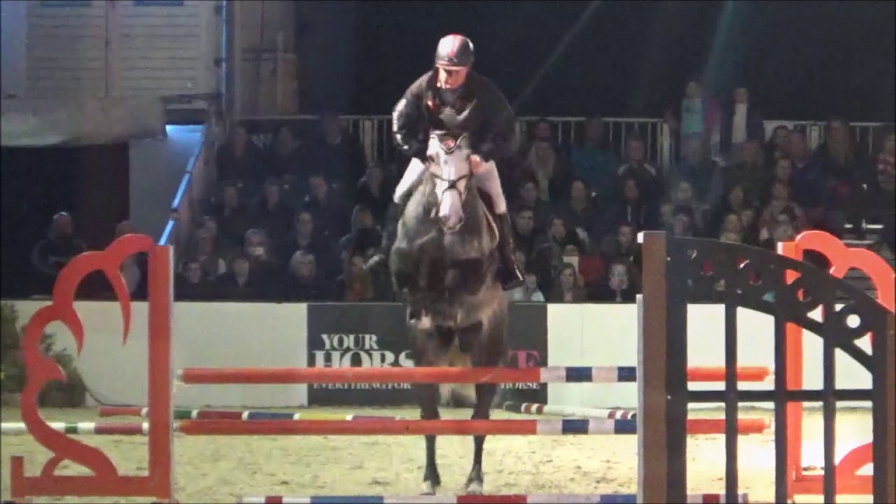 Geoff Billington @ Your Horse Live // Seven Nation Army - YouTube