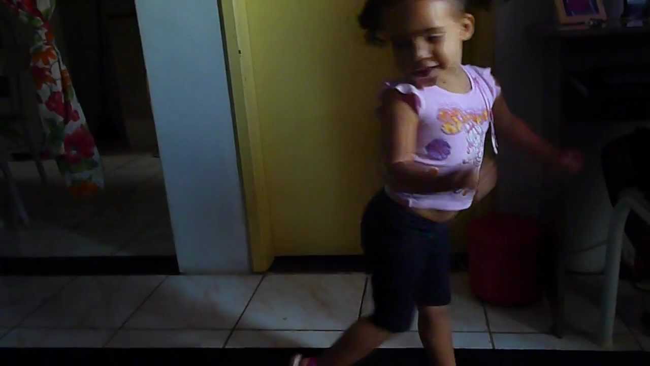 Gaby Dançando Tchu Tcha Tcha - YouTube