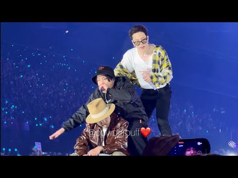 220416 - FANCAM - Anpanman - BTS PTD Las Vegas - Day 4 @ Allegiant - 4K 직캠