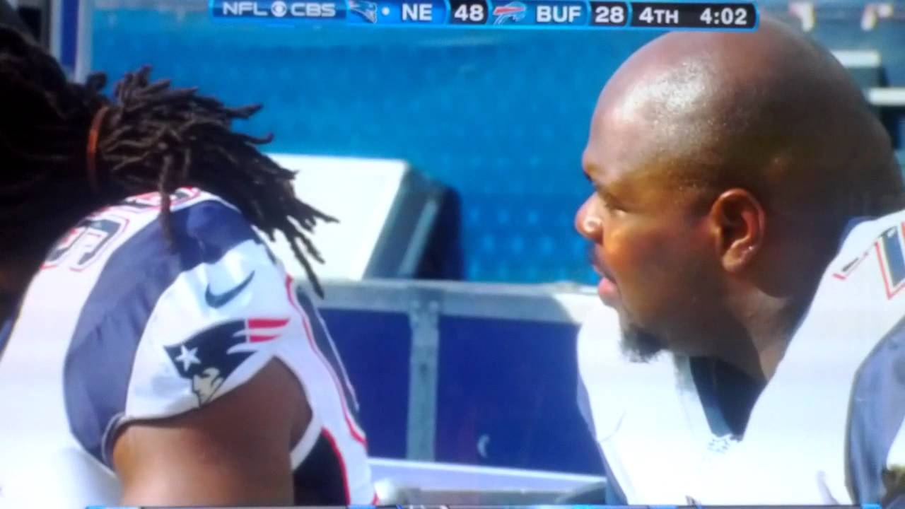 Brandon Lloyd Diving TD Catch Against Bills - YouTube