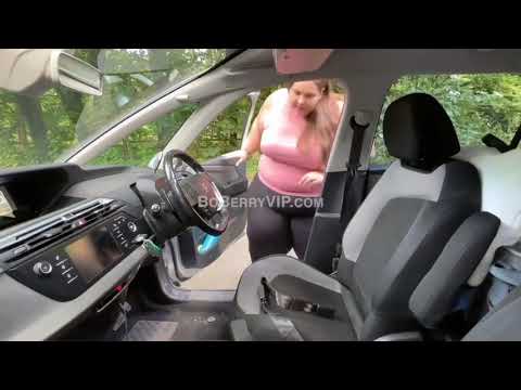 ssbbw boberry driving car