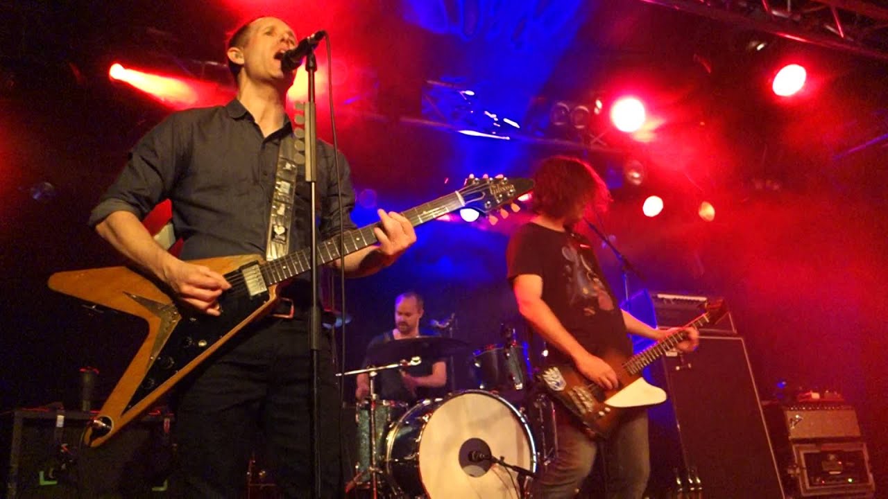 Ash - Orpheus - Debaser Strand, Stockholm 2015.11.19 - YouTube