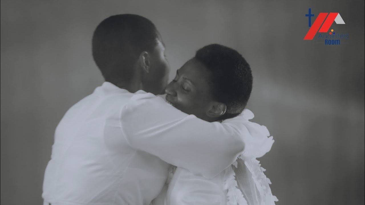 KUHARIBU ROHO ZA UONGO KWENYE MAISHA - YouTube