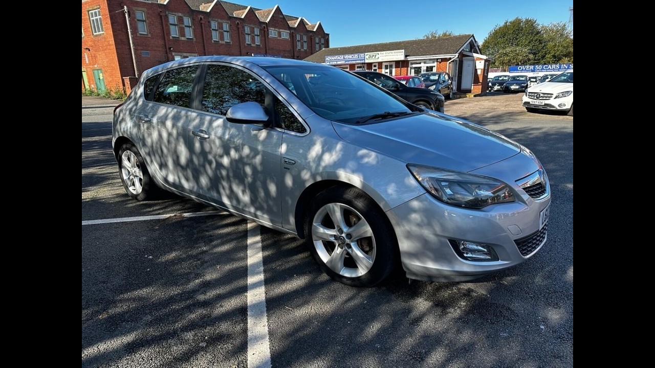 12 Plate Vauxhall Astra Detailed Walkaround - YouTube