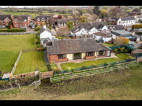 Video Tour Spring Bungalow, Withybrook - YouTube