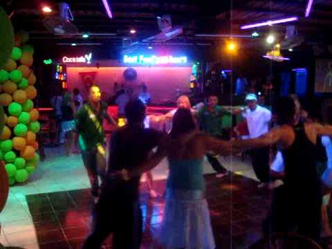 Turkish Dance at Cheers Bar - YouTube