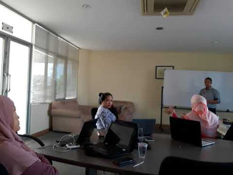 Contoh cara melakukan Brainstorming as a group process - YouTube