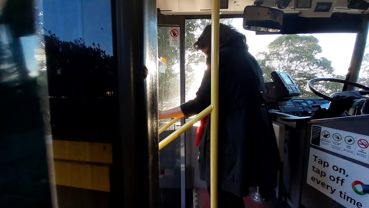 Scania Bus Doors Opening and Closing - YouTube